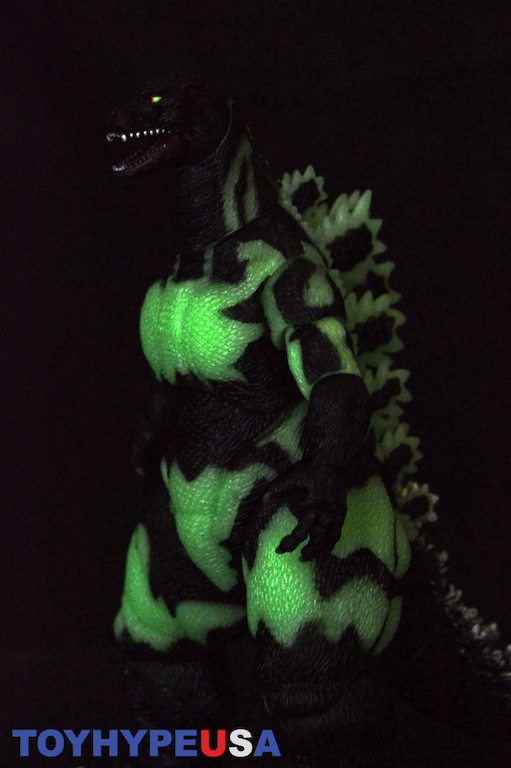 NECA Toys Reactor Glow Godzilla 12" Head-To-Tail Figure Review