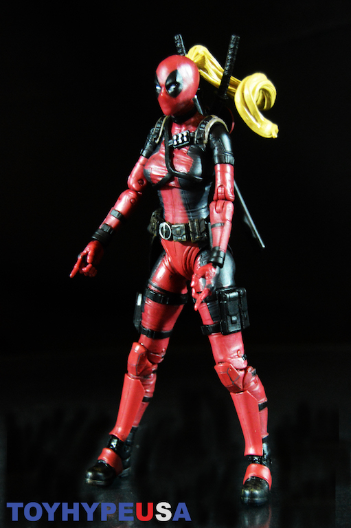 Diamond Select Toys Marvel Select Lady Deadpool Figure Review