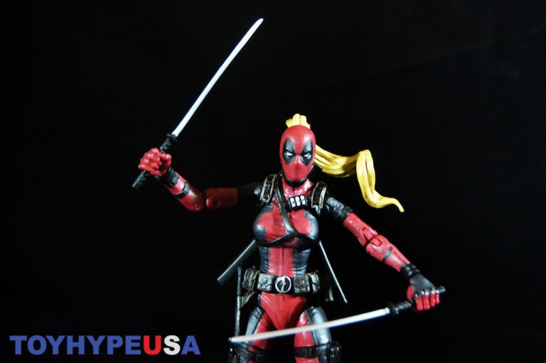 Diamond Select Toys Marvel Select Lady Deadpool Figure Review