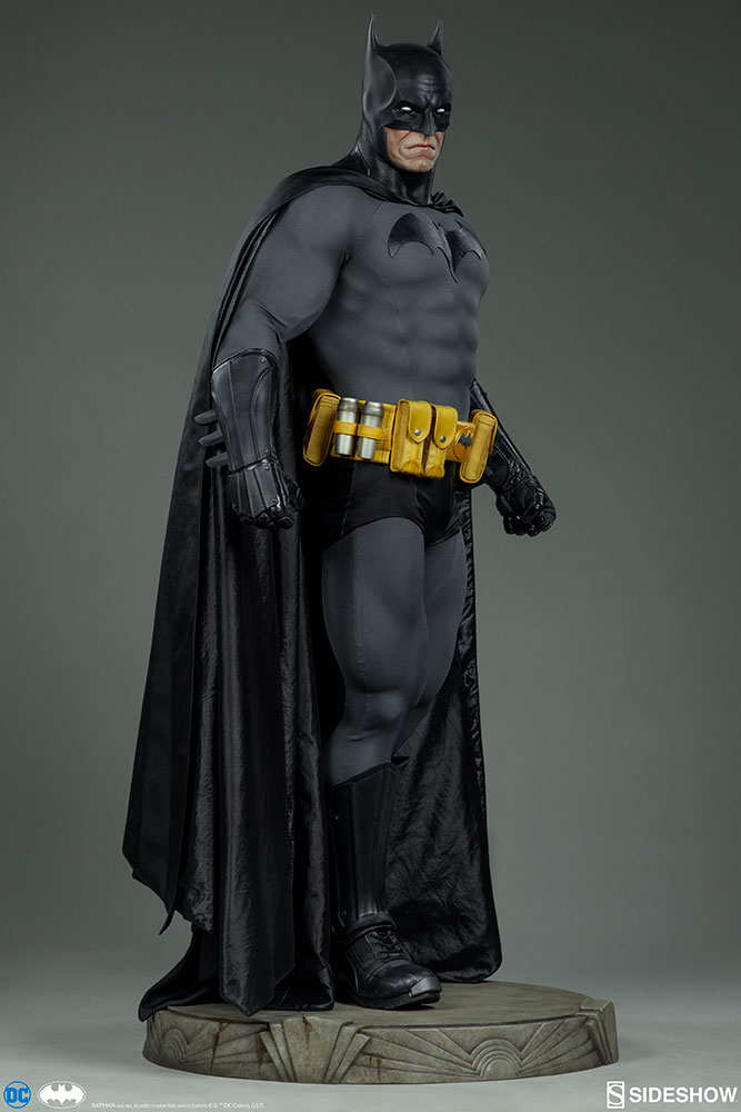 Sideshow Collectibles Batman Legendary Scale Statue