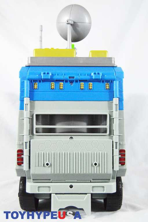Playmates Toys Ben 10 Rustbucket Transforming Vehicle To Playset Review