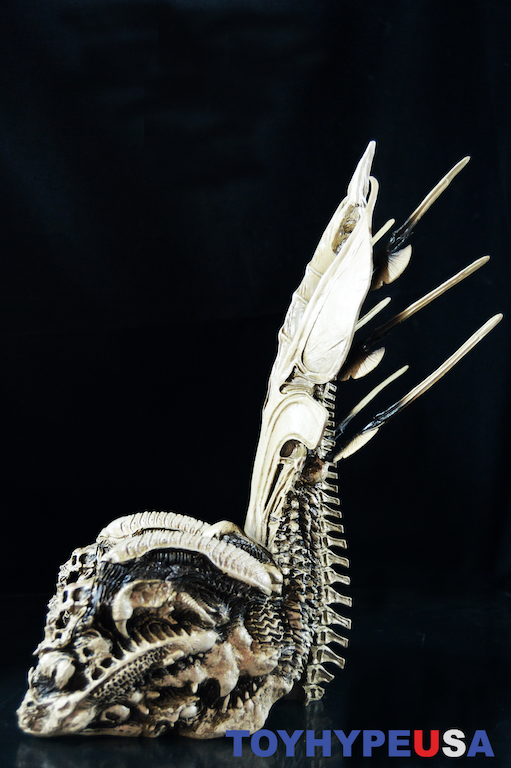 NECA Toys Predator – Bone Throne Diorama Review