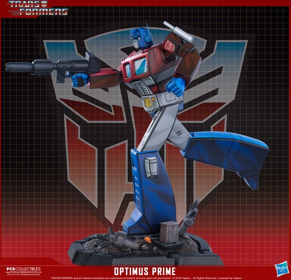 PCS Transformers Optimus Prime Classic Scale G1 Statue
