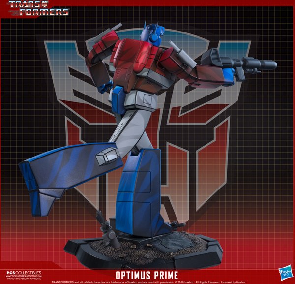 PCS Transformers Optimus Prime Classic Scale G1 Statue