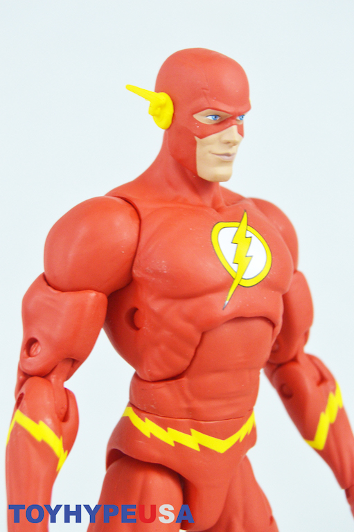 DC Collectibles - DC Essentials The Flash Figure Review