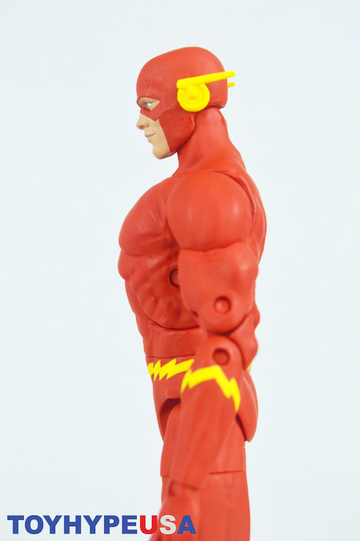 DC Collectibles - DC Essentials The Flash Figure Review
