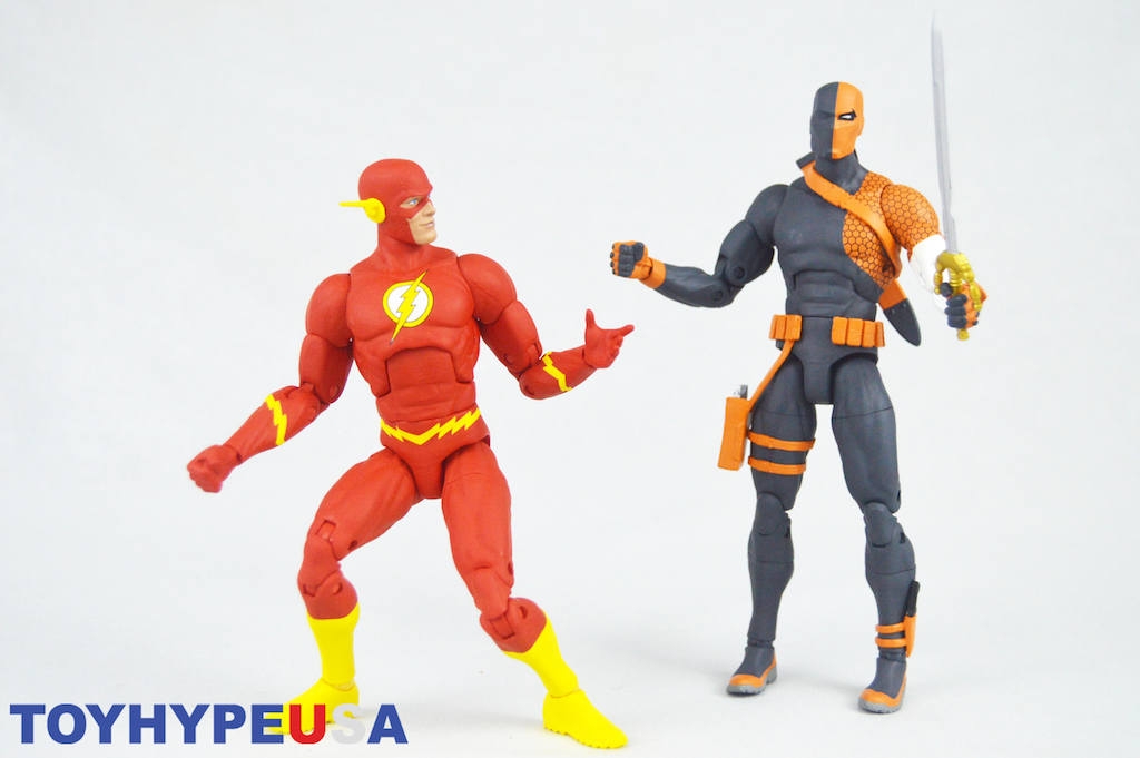 DC Collectibles - DC Essentials The Flash Figure Review