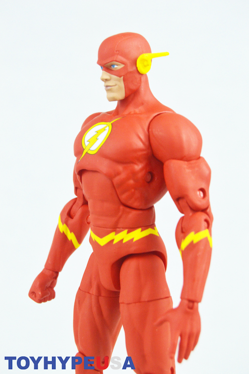 DC Collectibles - DC Essentials The Flash Figure Review