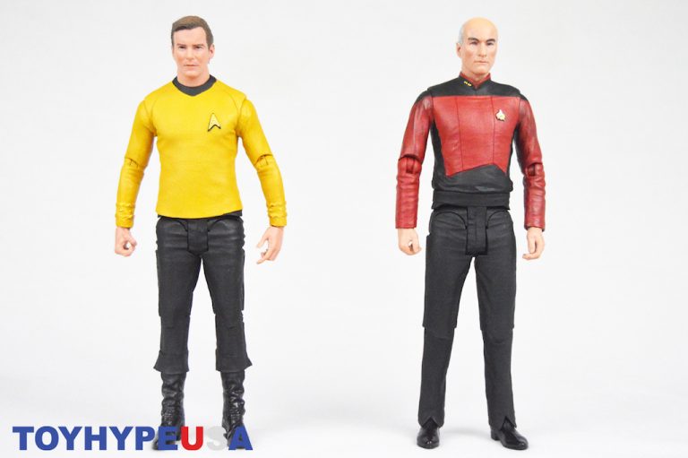 McFarlane Toys Star Trek 7" Captain Kirk & Captain Picard Figures Review
