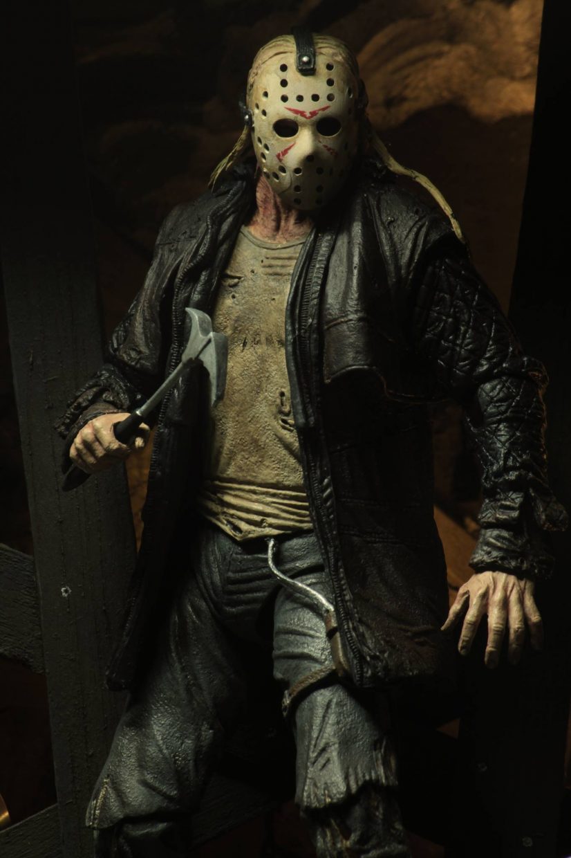 NECA Toys Friday The 13th - 2009 Ultimate Jason Voorhees Figure ...
