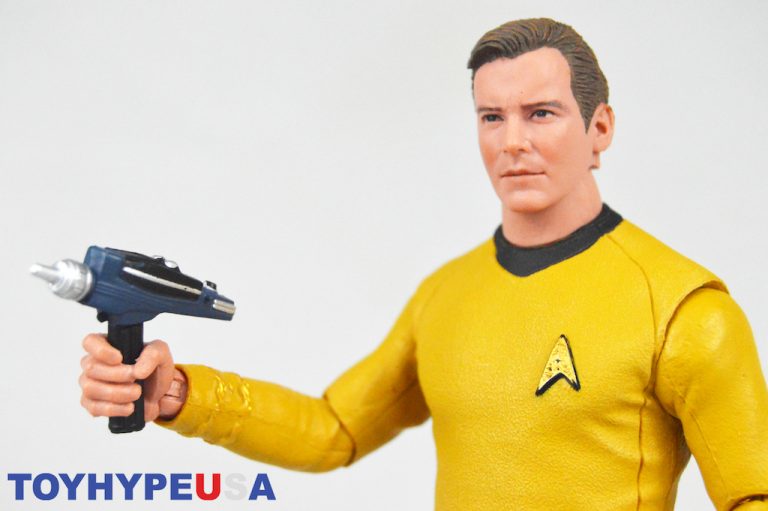 McFarlane Toys Star Trek 7" Captain Kirk & Captain Picard Figures Review