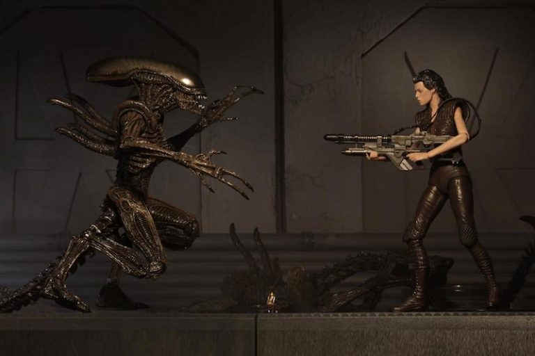 NECA Toys Alien: Resurrection - Alien Warrior Figure Available Now