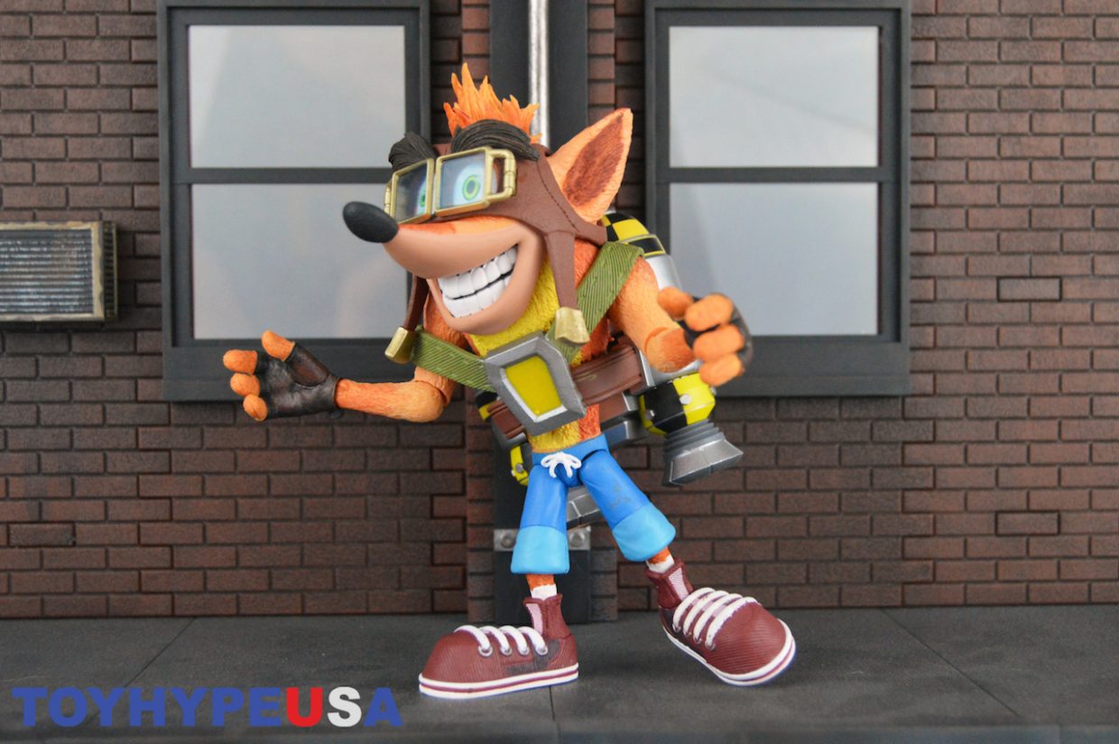 NECA Toys Crash Bandicoot With Jet Pack Figure Review