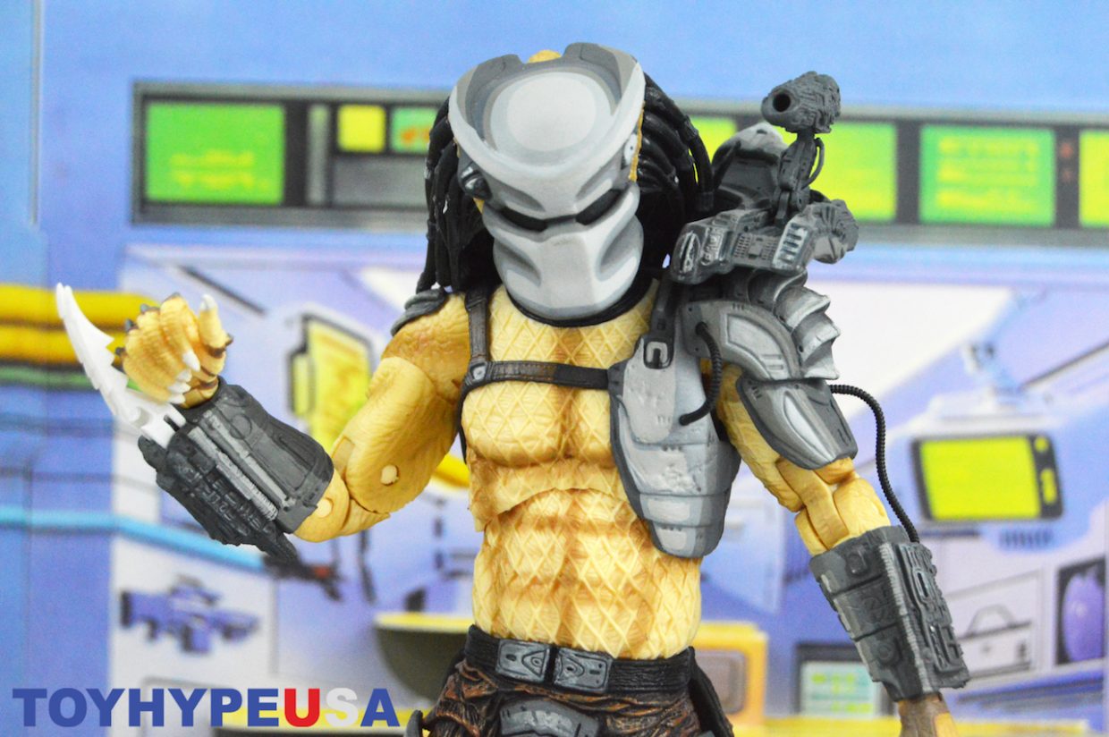 NECA Toys Alien Vs Predator – Arcade Appearance Predator Figures Review
