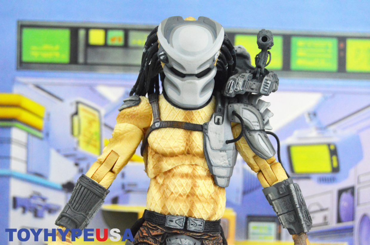 NECA Toys Alien Vs Predator – Arcade Appearance Predator Figures Review