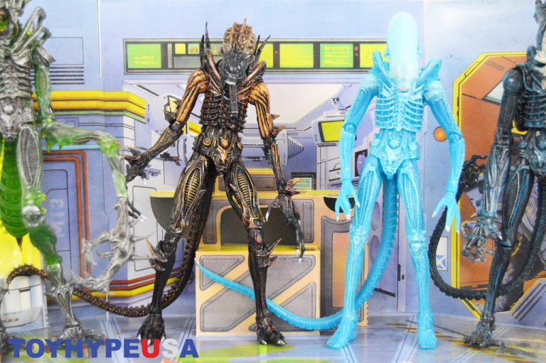 NECA Toys Aliens Series 13 – Sgt. Apone, Snake Alien & Scorpion Alien ...