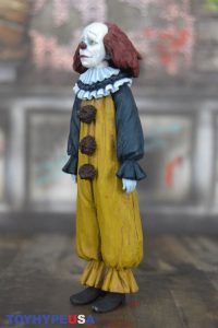 NECA Toys IT Pennywise 2017 Movie Accessory Pack