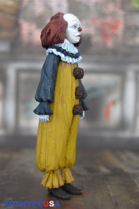 NECA Toys IT Pennywise 2017 Movie Accessory Pack