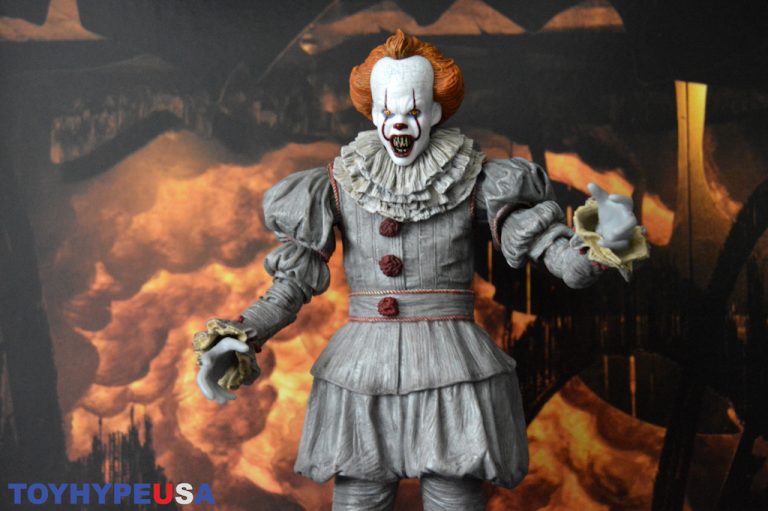 NECA Toys IT 7" Scale Ultimate "Dancing Clown" Pennywise Figure Review