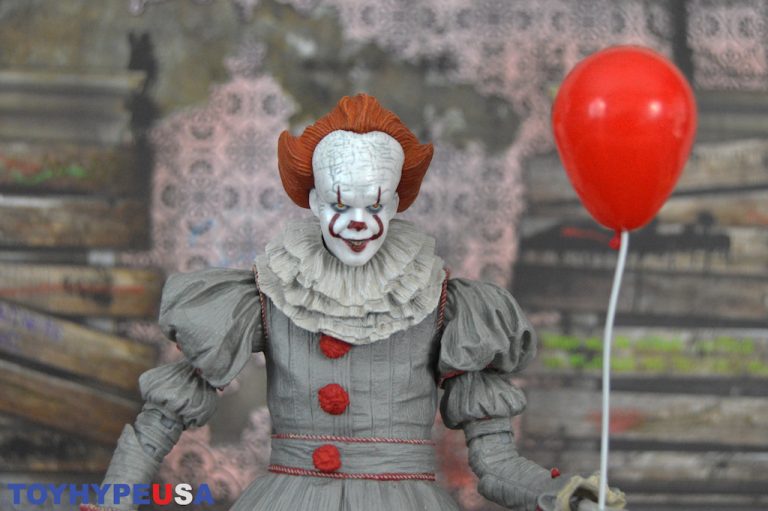 NECA Toys IT Pennywise 2017 Movie Accessory Pack