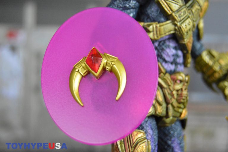 NECA Toys Ultimate Lasershot Predator 7" Scale Figure Review