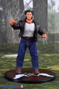 Mezco Toyz One:12 Collective Logan Figure Review