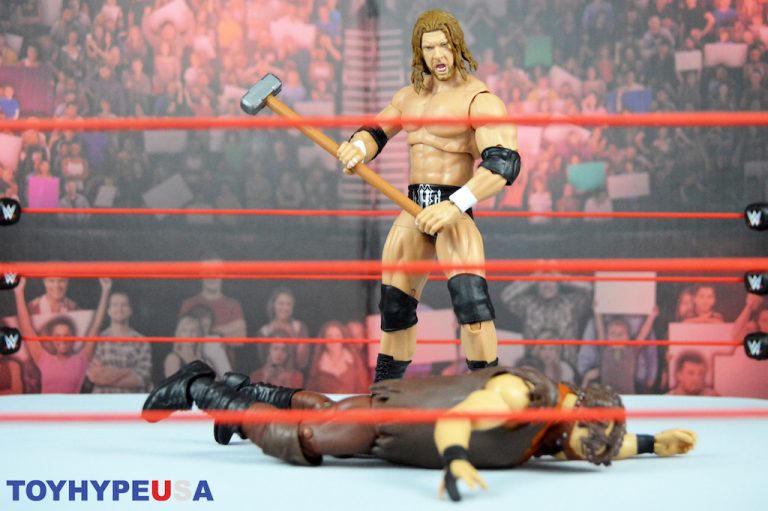 Mattel - WWE Ultimate Edition Triple H Figure Review