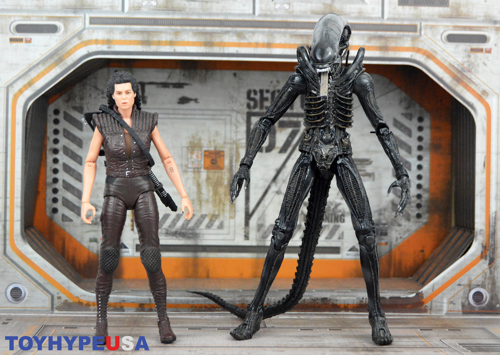 NECA Toys Alien - Ultimate Big Chap 7" Scale Figure Review