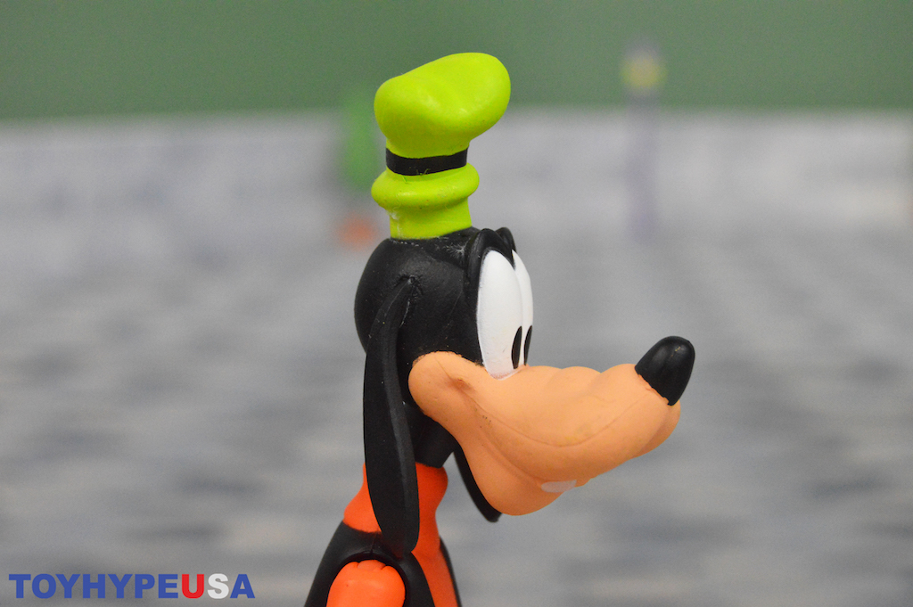 Disney Store Exclusive - Disney & Pixar Toy Box Goofy, Donald Duck ...