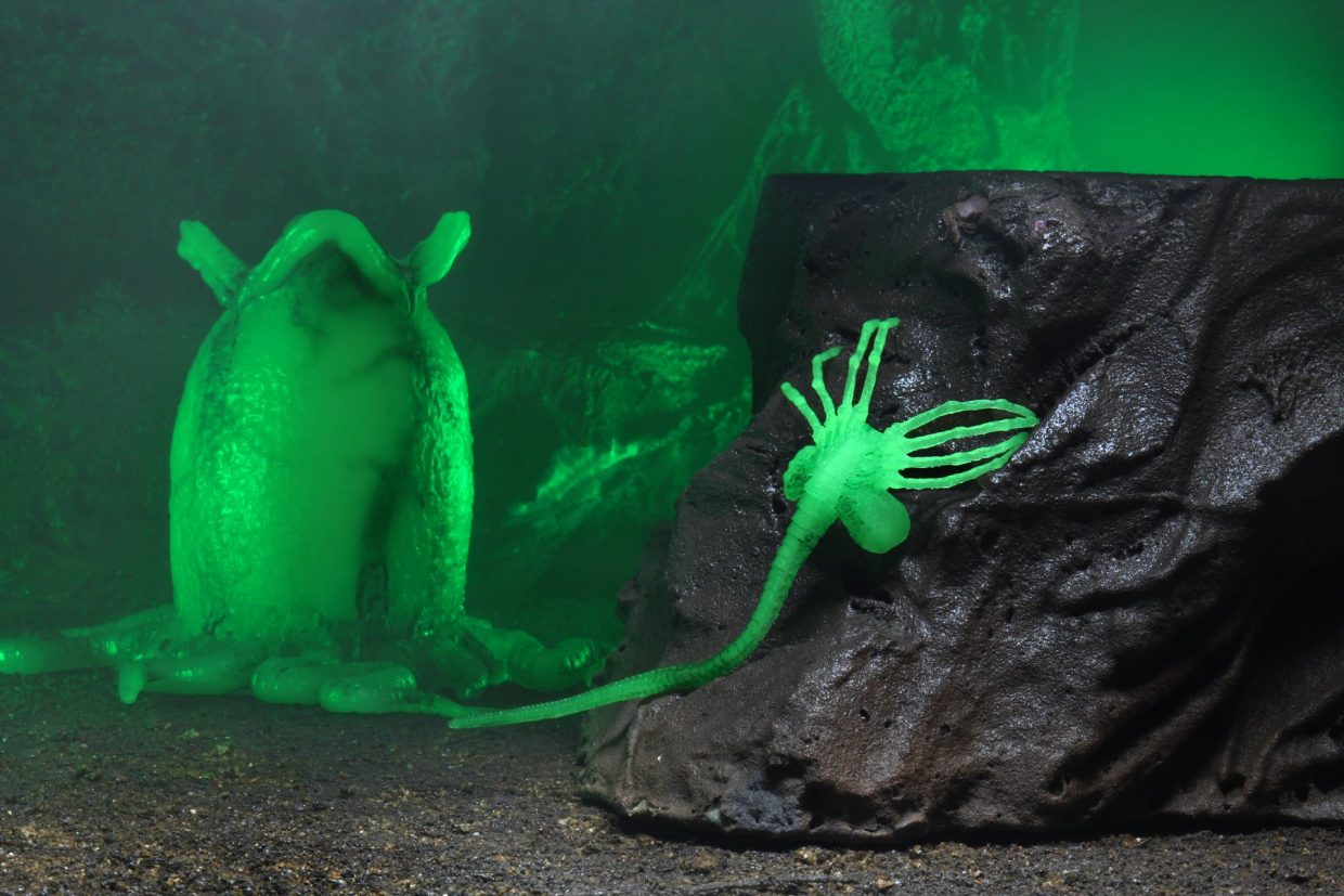 NECA Toys San Diego Comic-Con 2020 Exclusive - Alien Ultimate Big Chap ...