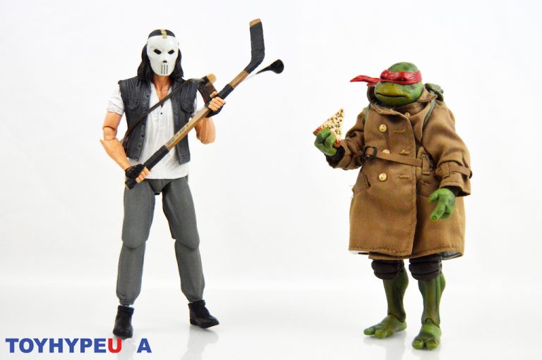 NECA Toys Teenage Mutant Ninja Turtles Movie Casey Jones & Raphael In ...