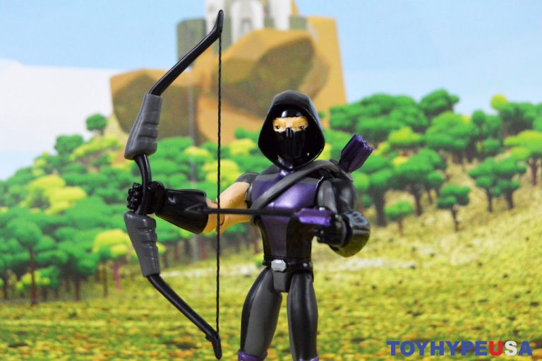 Disney Store Exclusive Marvel Toy Box Avengers Gift Set Review