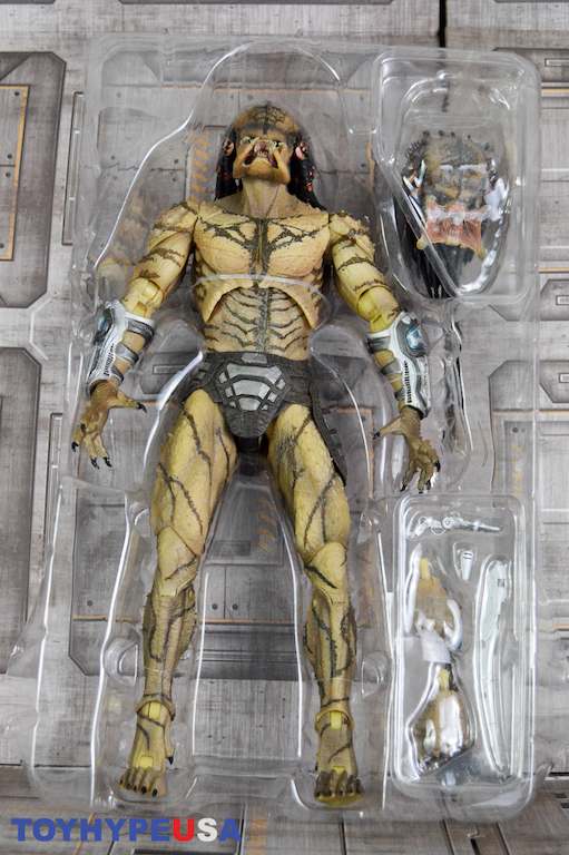 NECA Toys The Predator - Ultimate Unarmored Assassin Predator Figure Review