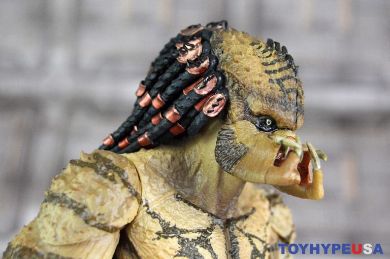 NECA Toys The Predator - Ultimate Unarmored Assassin Predator Figure Review