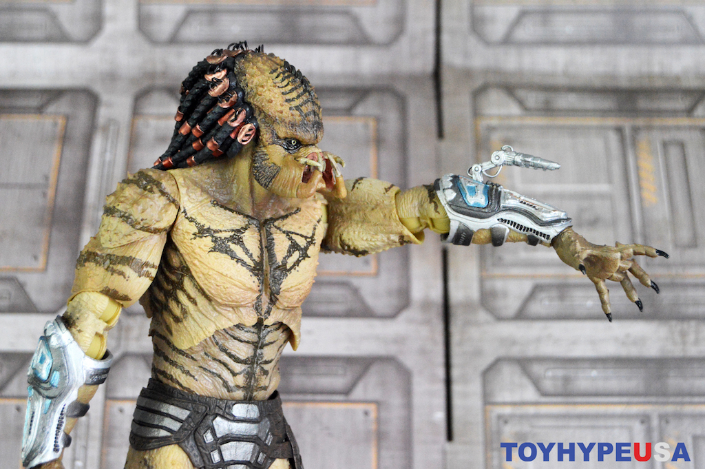 NECA Toys The Predator - Ultimate Unarmored Assassin Predator Figure Review