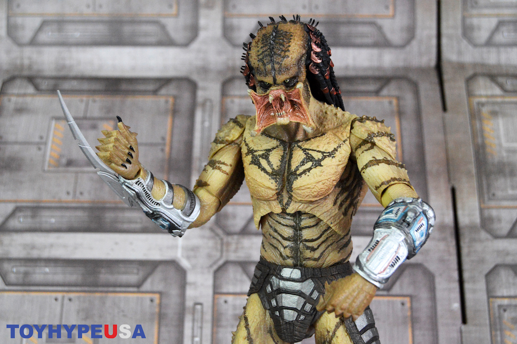 NECA Toys The Predator - Ultimate Unarmored Assassin Predator Figure Review