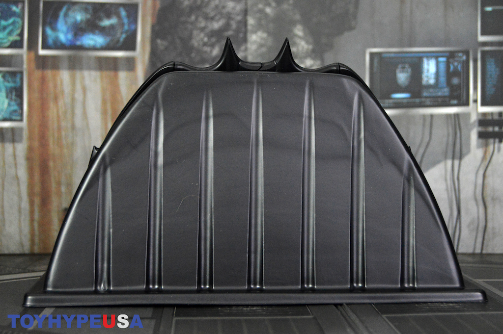 NECA Toys Batman 1989 Life Size Batarang Replica Review