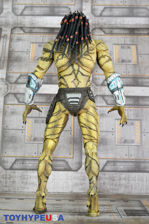 NECA Toys The Predator - Ultimate Unarmored Assassin Predator Figure Review