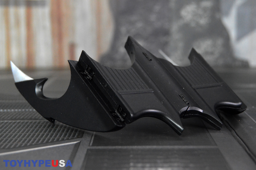 NECA Toys Batman 1989 Life Size Batarang Replica Review