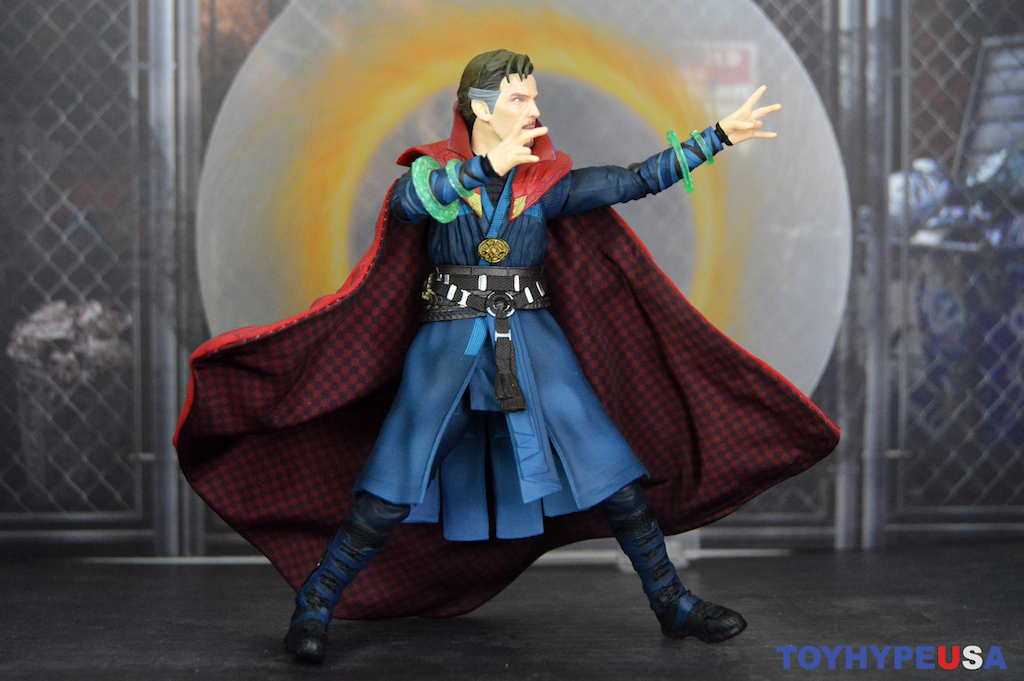 S.H. Figuarts Avengers: Infinity War - Battle on Titan Edition Doctor ...