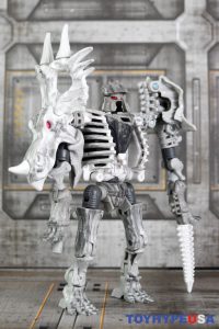 Hasbro Transformers War for Cybertron: Kingdom Ractonite Figure Review