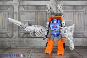 Hasbro Transformers War for Cybertron: Kingdom Ractonite Figure Review