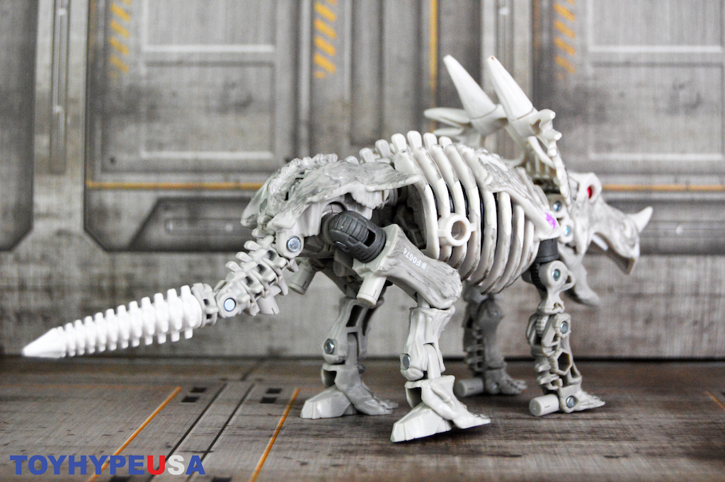 Hasbro Transformers War for Cybertron: Kingdom Ractonite Figure Review