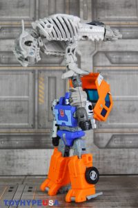 Hasbro Transformers War for Cybertron: Kingdom Ractonite Figure Review