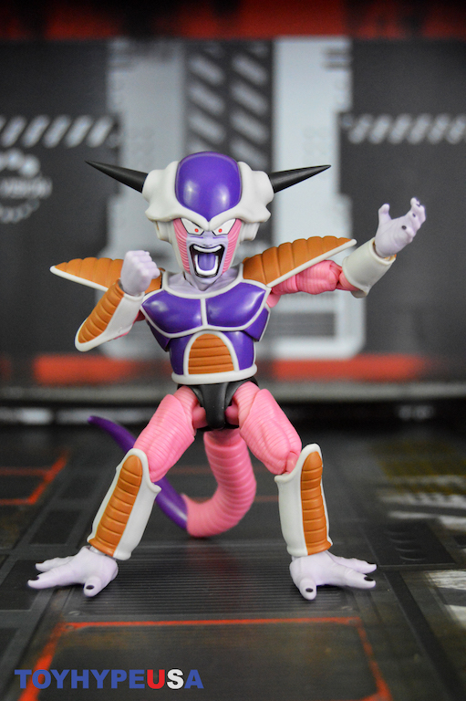 Tamashii Nations S.H. Figuarts Dragon Ball Z First Form & Frieza Pod ...
