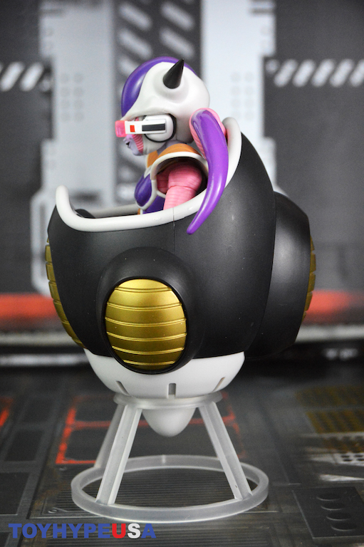 Tamashii Nations S.H. Figuarts Dragon Ball Z First Form & Frieza Pod ...