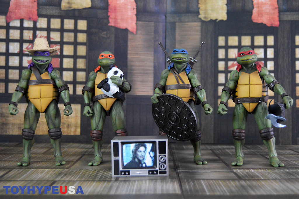 NECA Toys Teenage Mutant Ninja Turtles 1990 Movie Accessory Set Review
