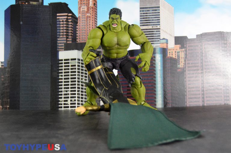 S.H. Figuarts The Avengers Hulk - Avengers Assemble Edition Figure Review