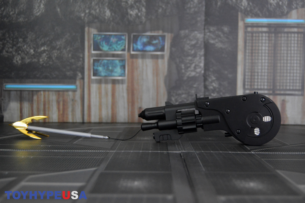 NECA Toys Batman 1989 Movie Grapnel Launcher Replica Review