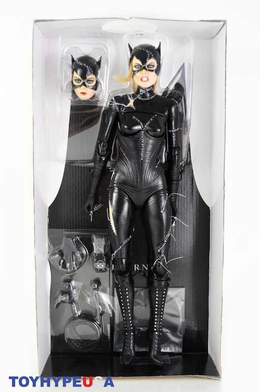 NECA Toys Batman Returns Catwoman 1/4" Scale Figure Review